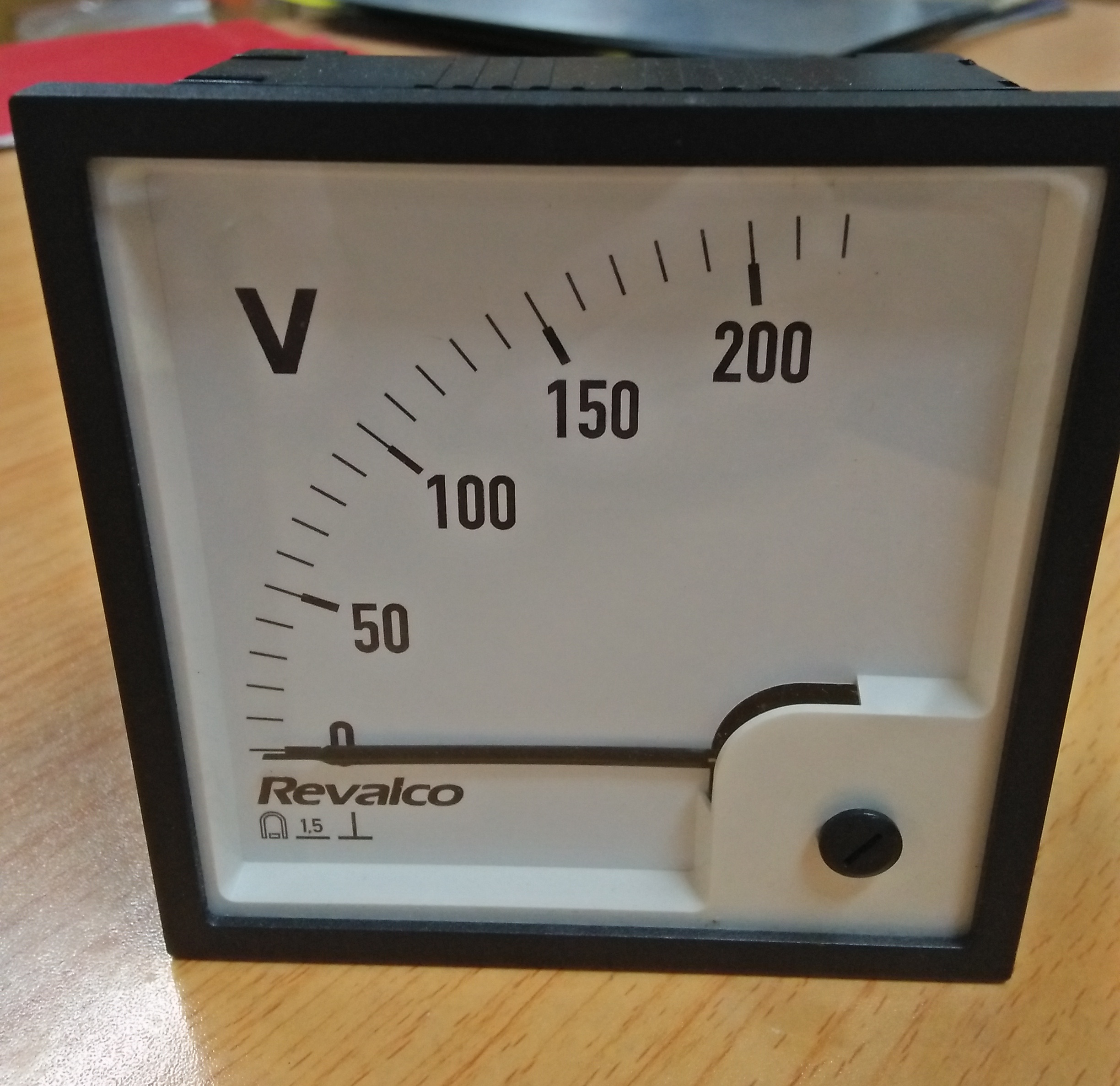 ERC96 0-220VDC đồng hồ đo volt DC, 220v , class: 1.5, size96*96mm, Revalco